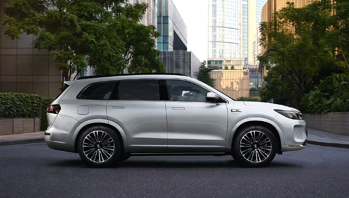 师出同门华为系 新问界M7和智界R7谁更受用户青睐？ - 哔哩哔哩