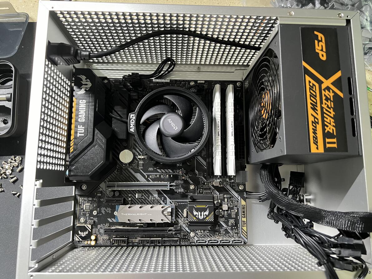 小喆c2p MATX机箱装机体验 - 哔哩哔哩