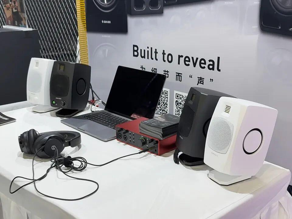 【叉烧网·新品】ADAM D3V桌面气动监听音箱来了，和SC203、iLoud Pro比该怎么选？ - 哔哩哔哩