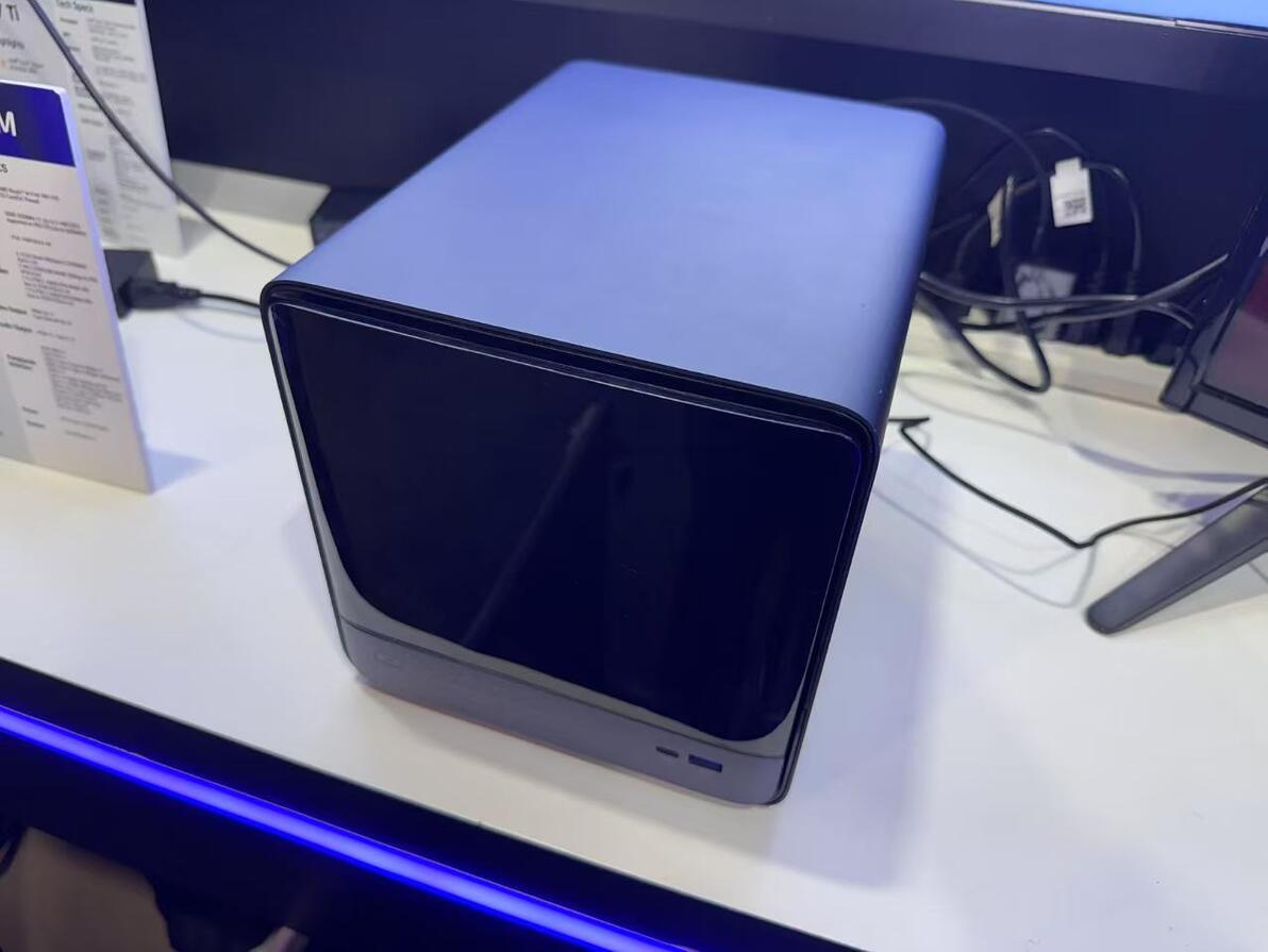 CES2025：铭凡展示今年新品：AI PC、NAS、扩展坞、MS-A2！ - 哔哩哔哩