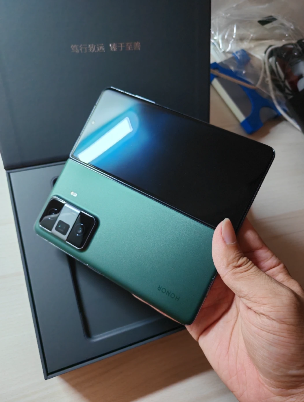 荣耀Magic Vs3（荣耀magicvs3）怎么样？体验三天优缺点测评 - 哔哩哔哩