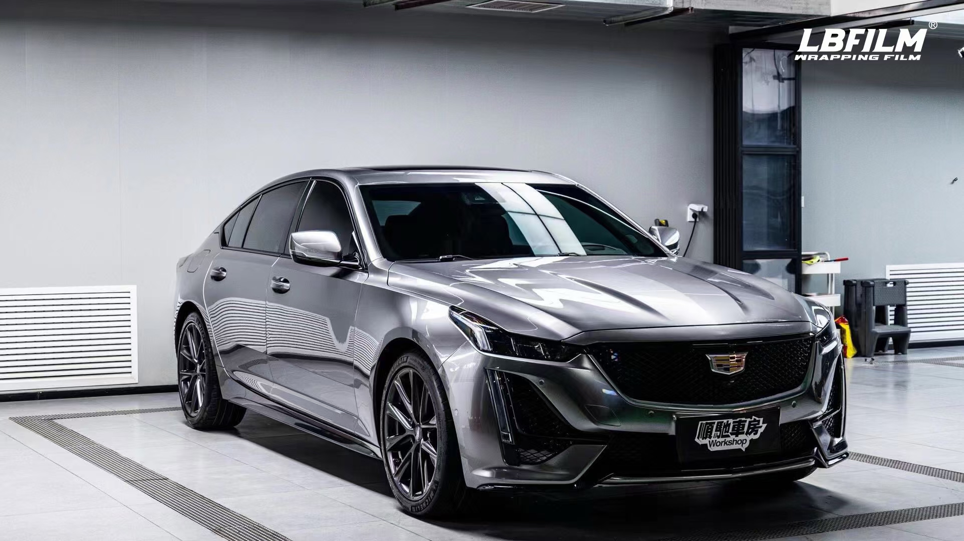 凯迪拉克CT5-LB改色膜液态金属银，一种高级亮眼的颜色 - 哔哩哔哩