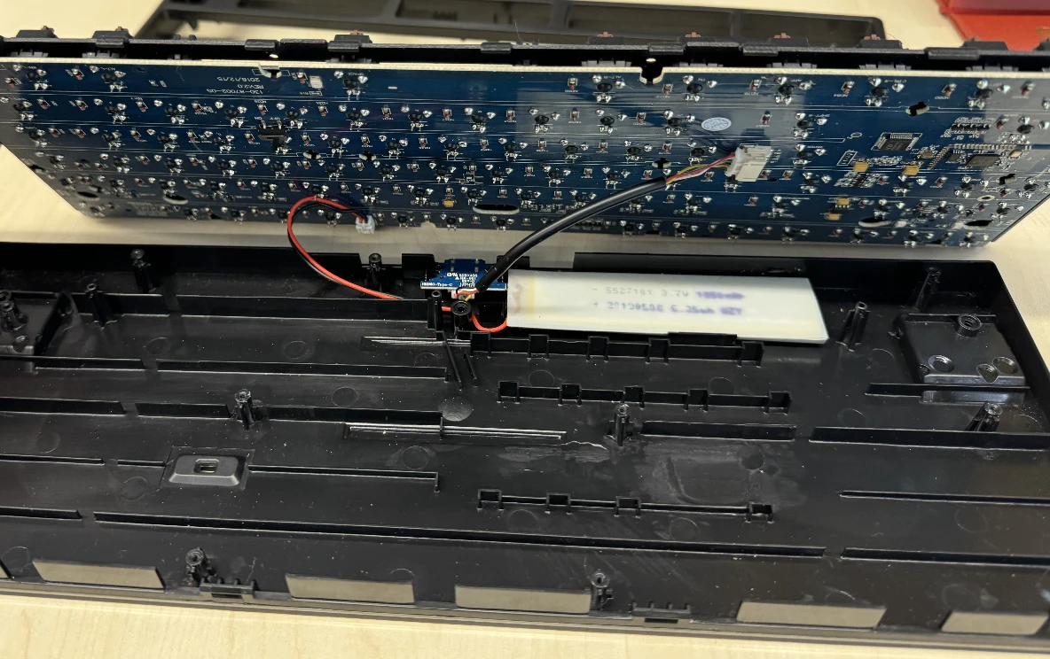 给RK987蓝牙键盘更换电池 - 哔哩哔哩