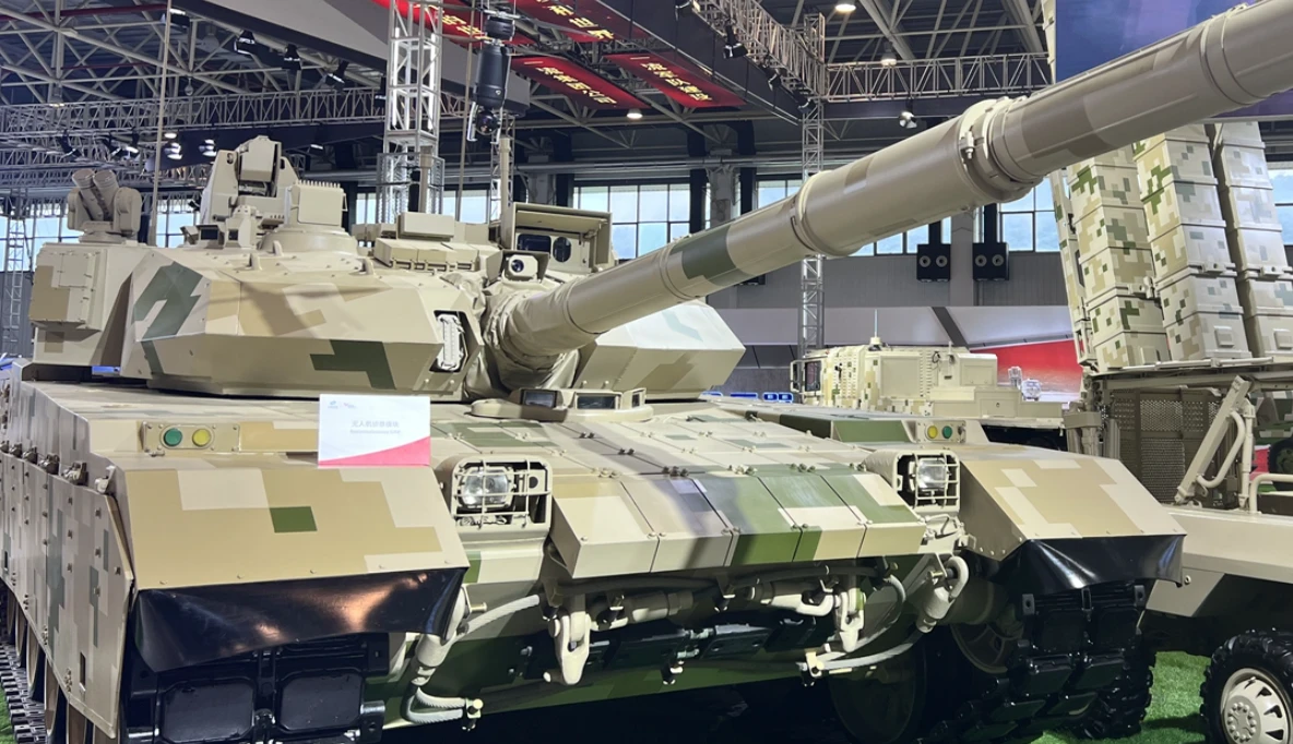 93阅兵新战车上的国产GL6主动防护系统 - 哔哩哔哩
