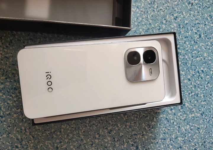 iQOO Z9x（iqooz9x）怎么样？体验9天优缺点测评 - 哔哩哔哩