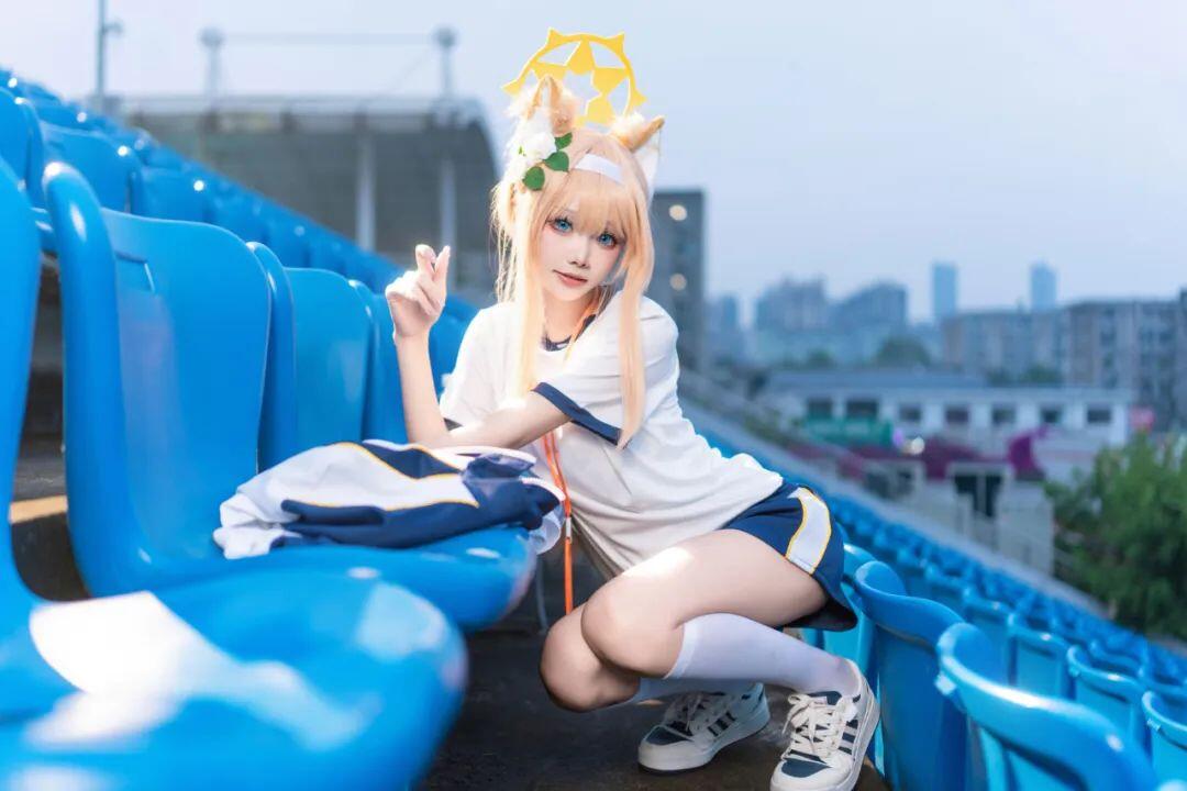 艾西Aiwest，元气满满的四川coser! - 哔哩哔哩