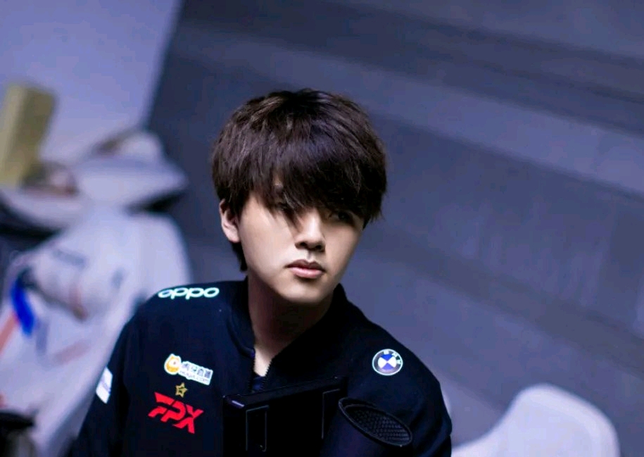 真要去RNG了？FPX官宣LWX离队，S9冠军选手全部离队 - 哔哩哔哩