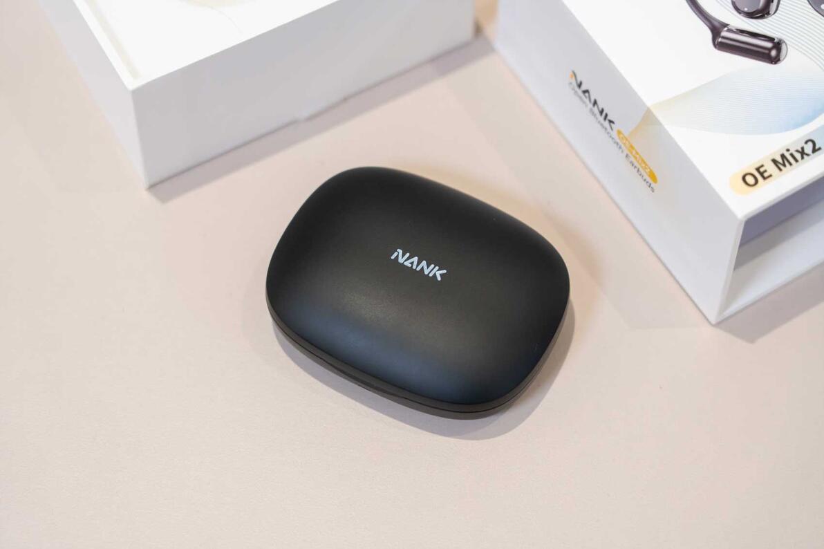 南卡OE Mix2开放式耳机体验：无感佩戴+AI翻译，真香！ - 哔哩哔哩