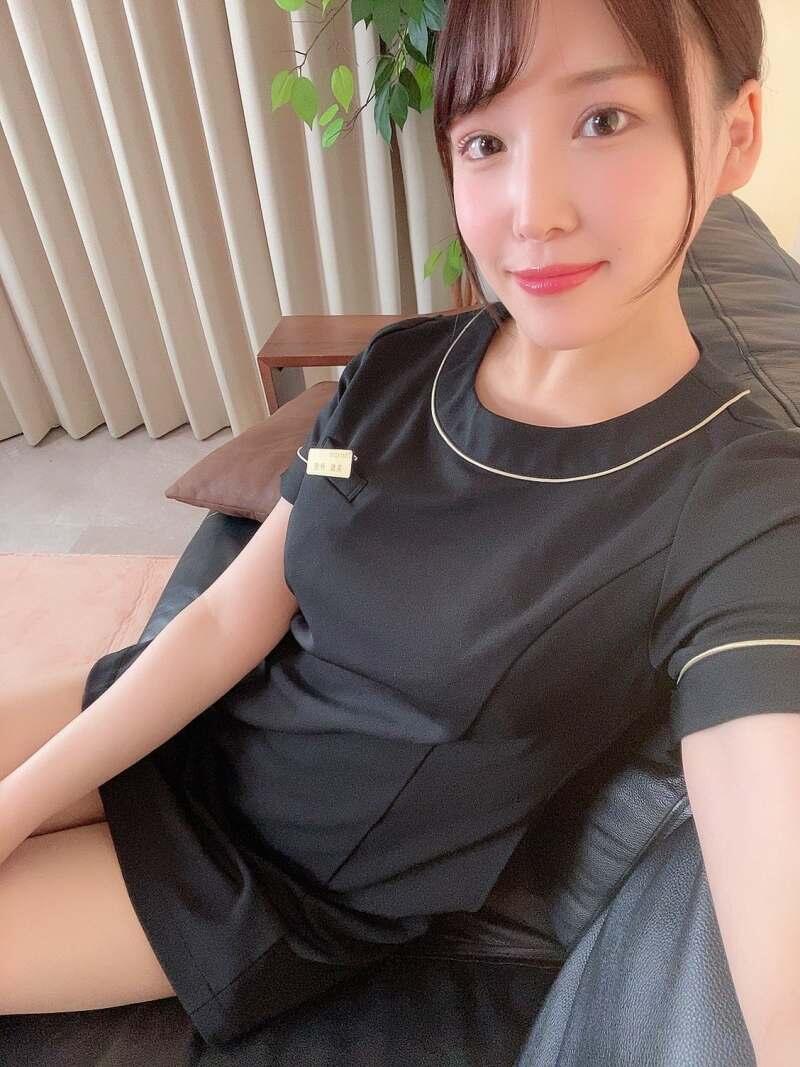 每天分享一个美女——美波汐里 Minami Shiori 哔哩哔哩