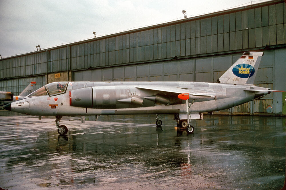 VFW VAK 191B垂直起降多用途战机，西德版“鹞”式 - 哔哩哔哩