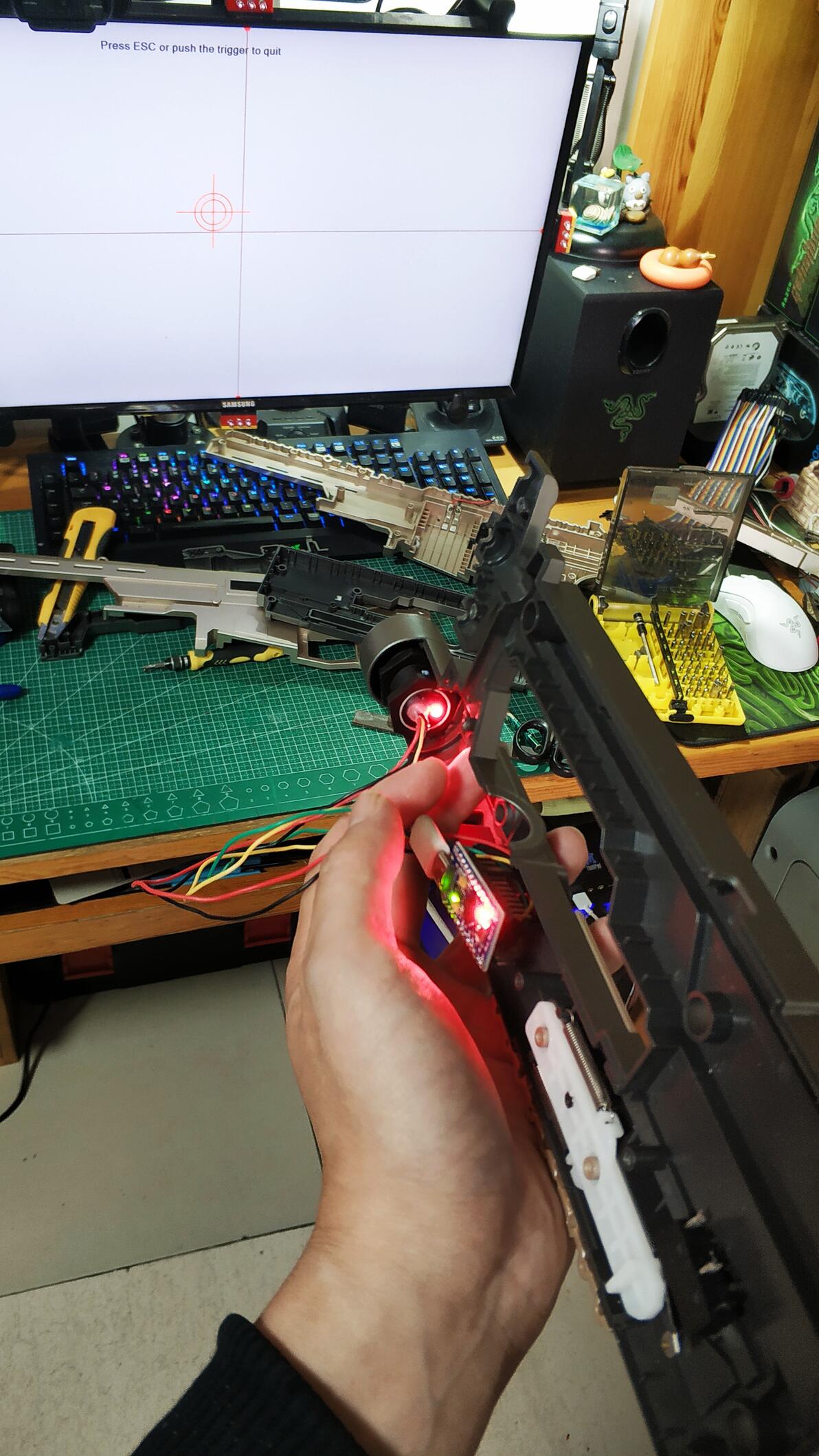 DIY制作改造GUN4IR游戏光枪 - 哔哩哔哩