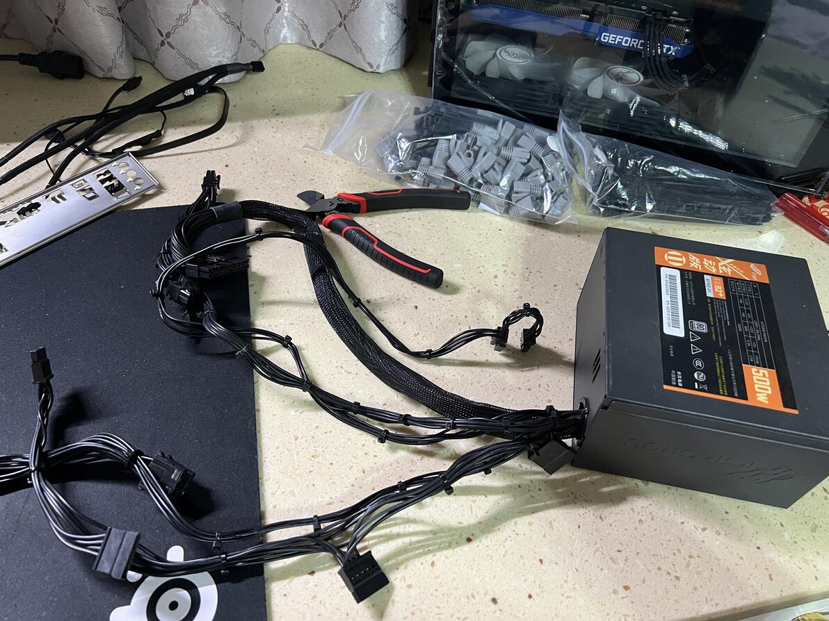 小喆c2p MATX机箱装机体验 - 哔哩哔哩