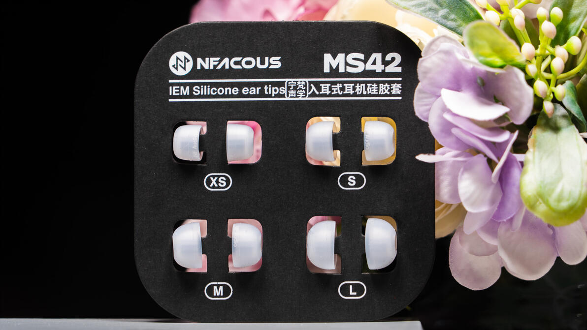 1299元！宁梵监听耳机NM25图赏：一整块铝合金CNC打造 - 哔哩哔哩