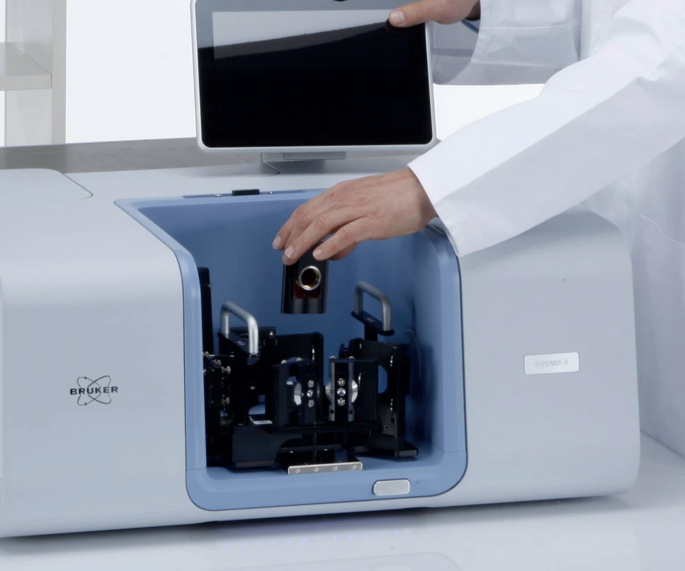 布鲁克 INVENIO R 研究级傅立叶变换红外（FTIR）光谱仪 - 哔哩哔哩
