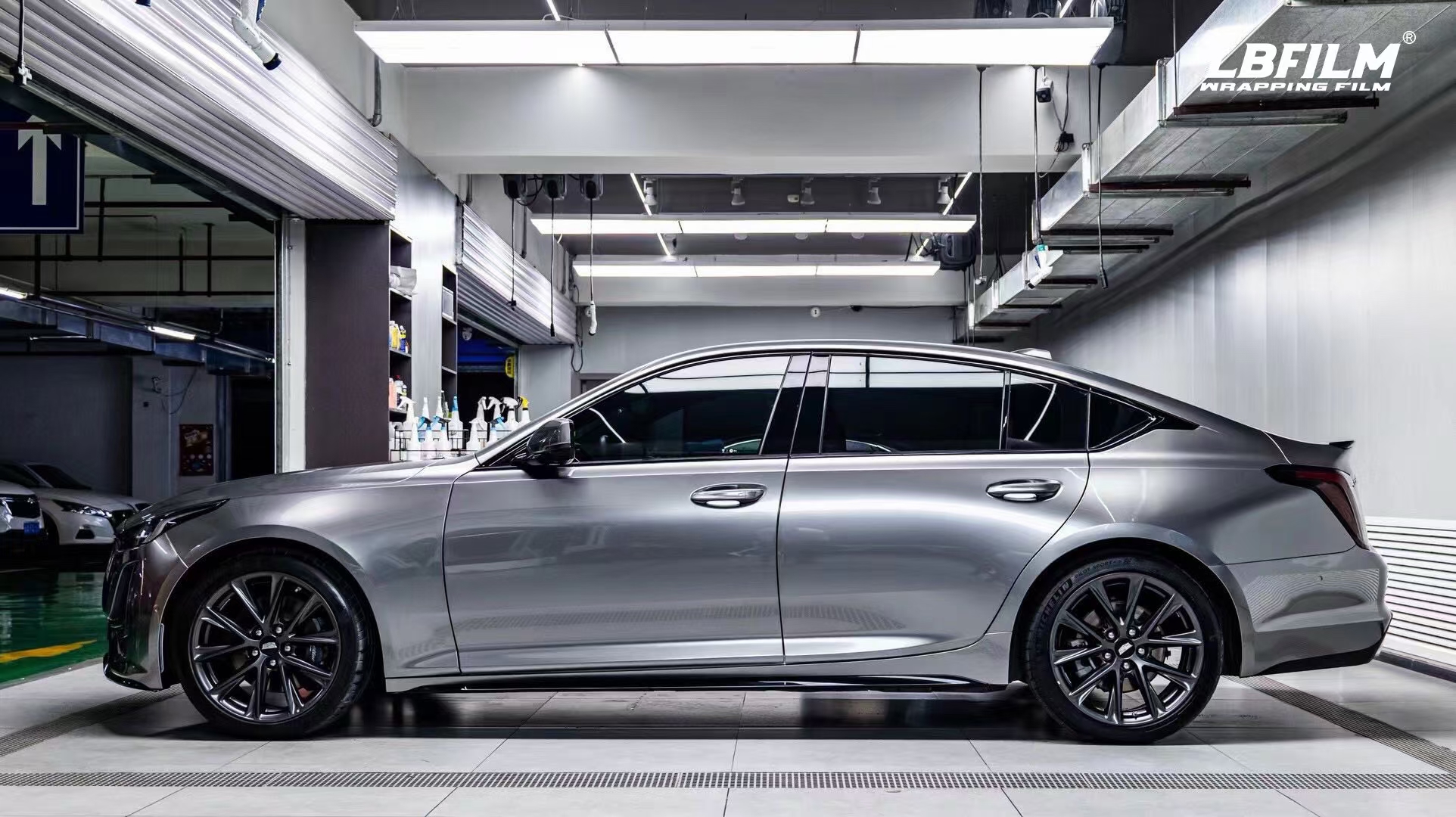 凯迪拉克CT5-LB改色膜液态金属银，一种高级亮眼的颜色 - 哔哩哔哩