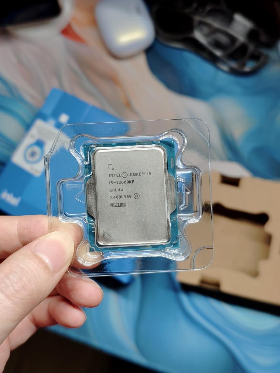 【沈少】目前的千元CPU最优选？Intel i5-12600KF实测解析 - 哔哩哔哩