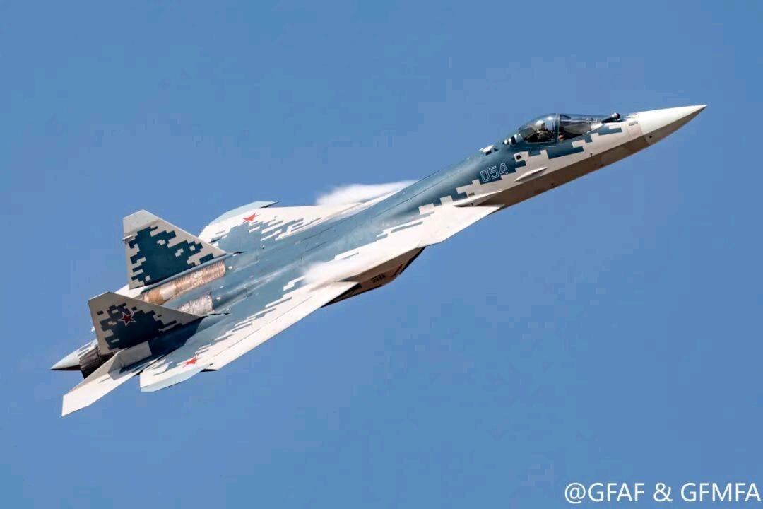 航展美图与单机讲解：SU57 - 哔哩哔哩