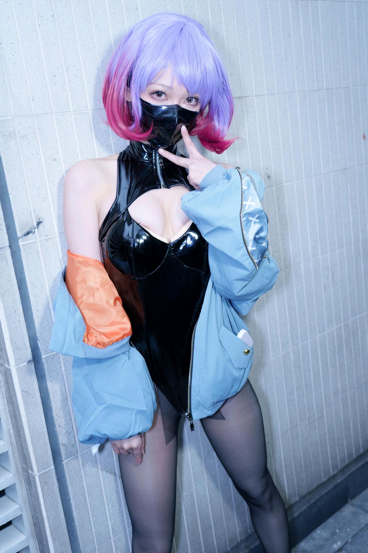 【露娜cos】-高开叉腰丝漆皮北半球 - 哔哩哔哩