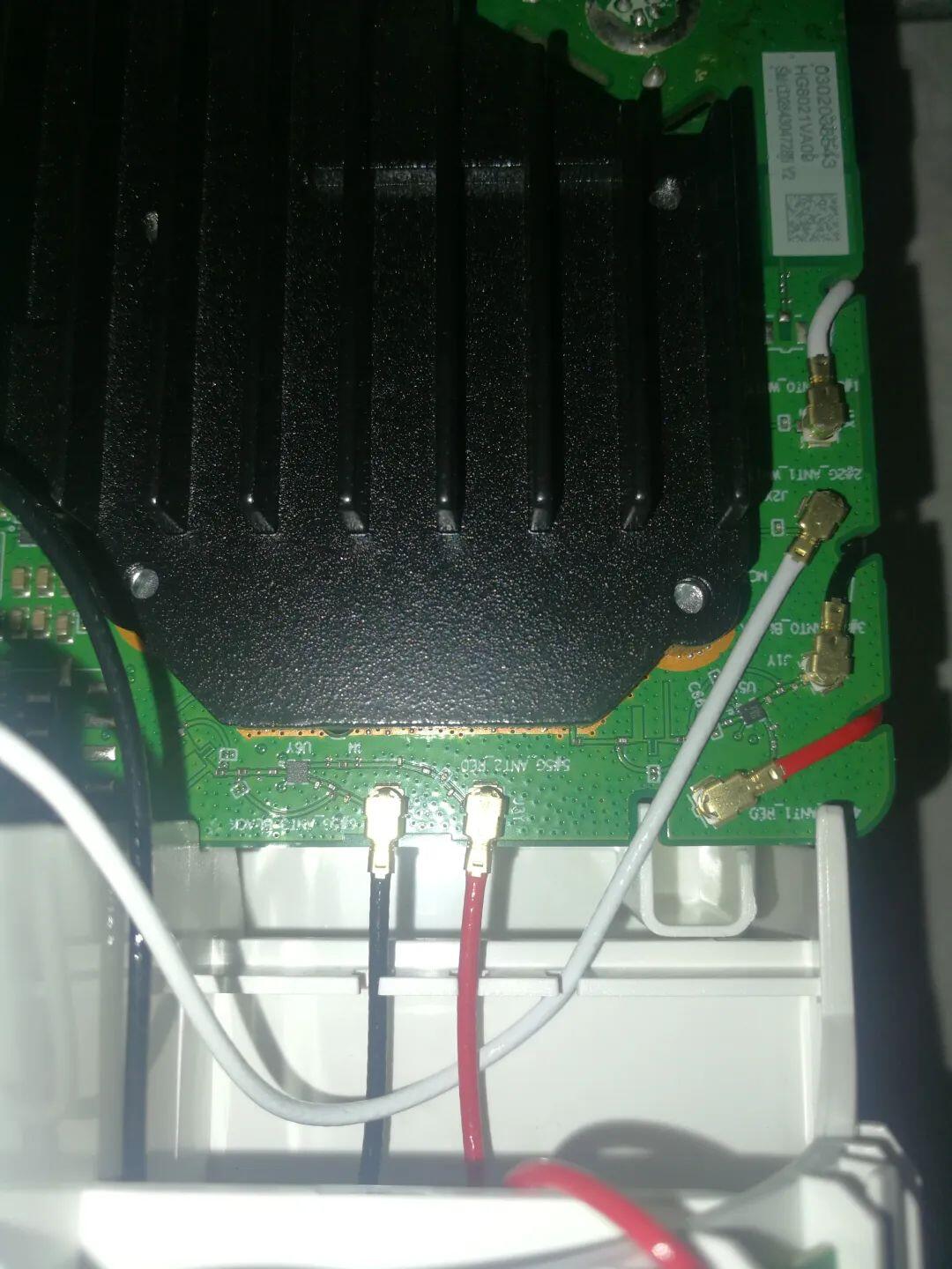 【图赏】华为在隐瞒些什么？万众（没人）期待的K662D拆解来了！【MizuiroBOX第2季】 - 哔哩哔哩