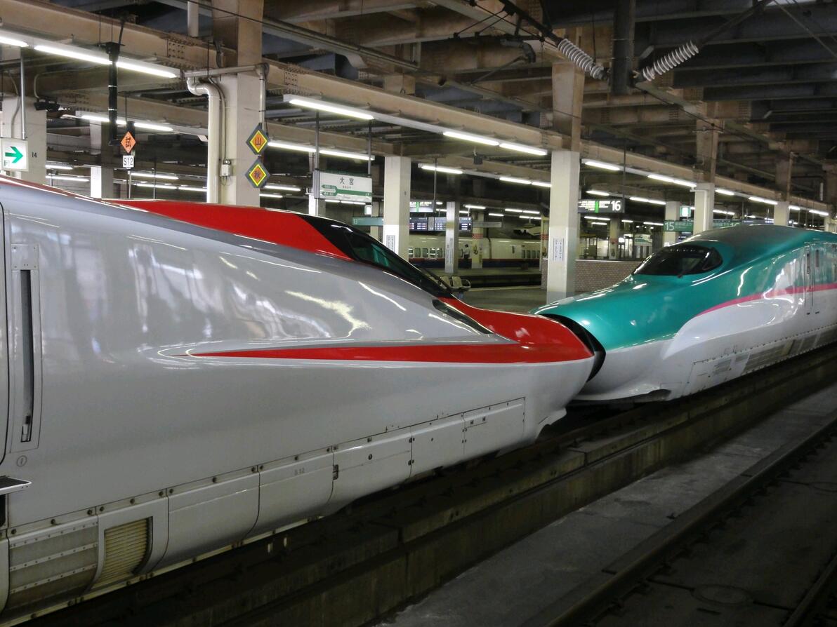0004｜新干线E5/H5系 图源维基百科 - 哔哩哔哩