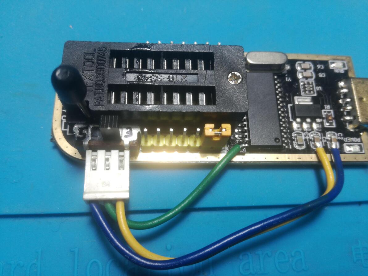 修改ch341a 土豪金 编程器 以支持3.3v和5v电压切换 - 哔哩哔哩