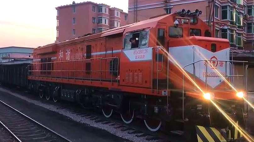 【科普】改头换面—中国铁道部｜中车大连机车车辆有限公司｜HXN3B型内燃机车 - 哔哩哔哩