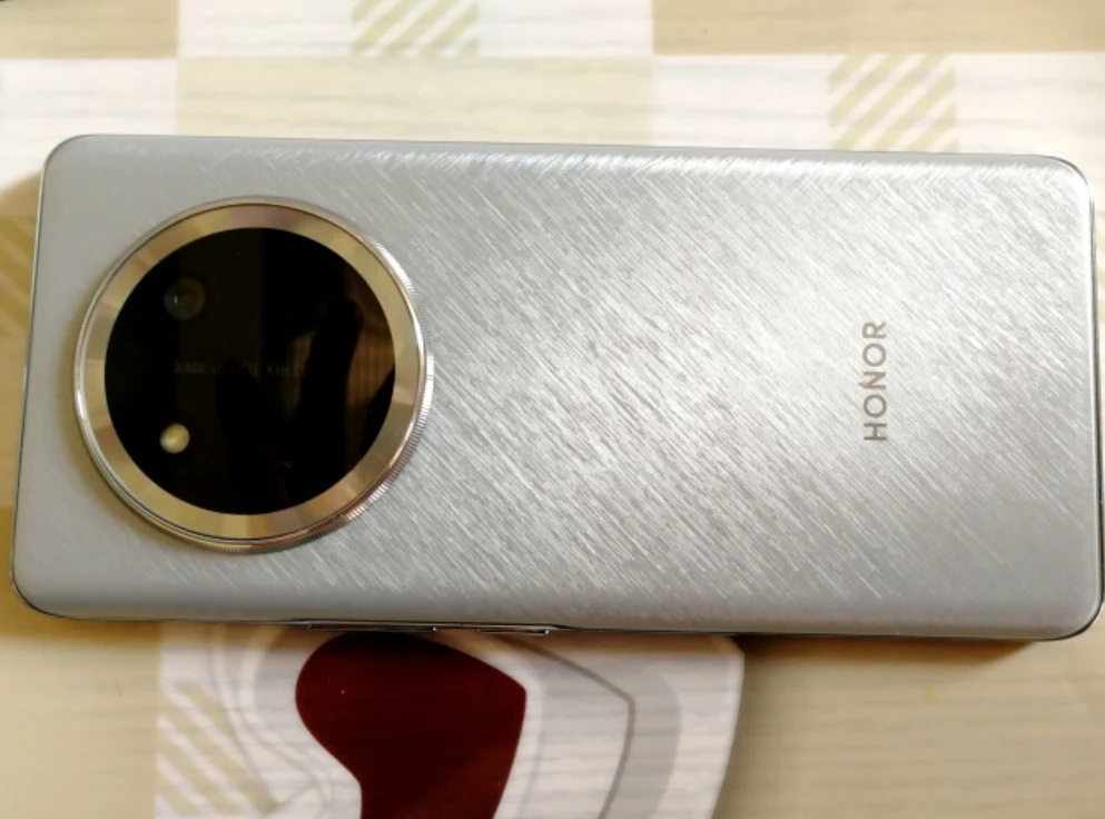 荣耀x60pro和荣耀x50gt都有哪些亮点和不足？对比后哪个更值得入手？ - 哔哩哔哩