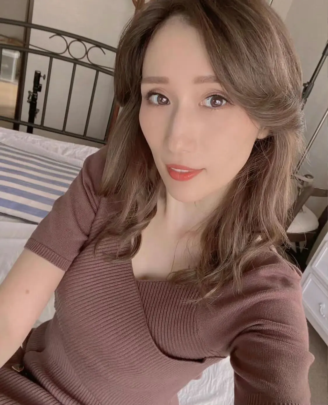 【猛料】第9期 京香（JULIA）：娱乐圈的传奇女神，探寻她的成功之道 ！ - 哔哩哔哩