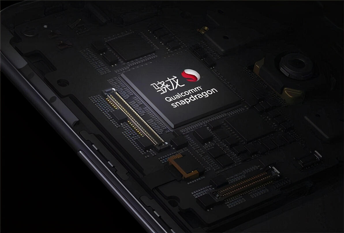 理想L6对比问界M7：同为增程SUV，起售价一致，冤家路窄谁更勇？ - 哔哩哔哩