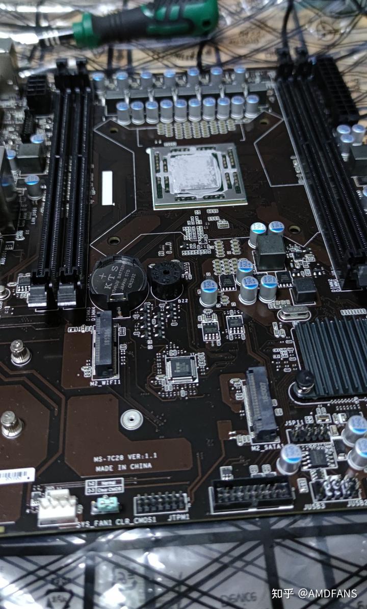 【知乎】A9-9820开箱装机，AMD垃圾佬的诱惑！ - 哔哩哔哩