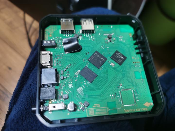 【图拉丁】海信IP501H基础型IPTV网络机顶盒拆解（国科微6323） - 哔哩哔哩