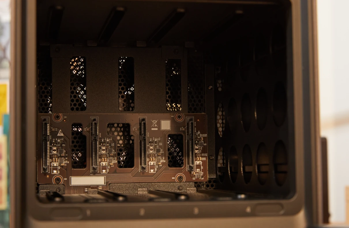 NAS 从入门到入坑，一文告诉你家用 NAS 该如何组 RAID - 哔哩哔哩