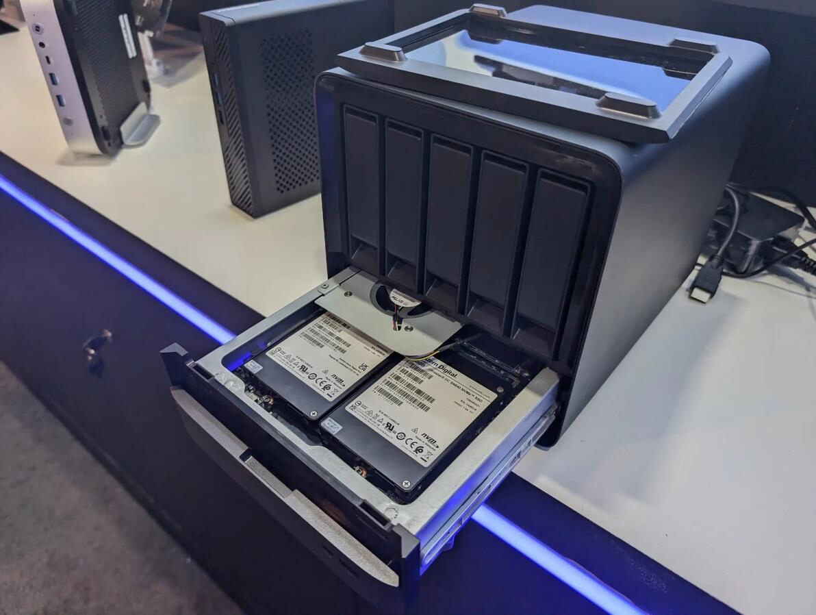 CES2025：铭凡展示今年新品：AI PC、NAS、扩展坞、MS-A2！ - 哔哩哔哩