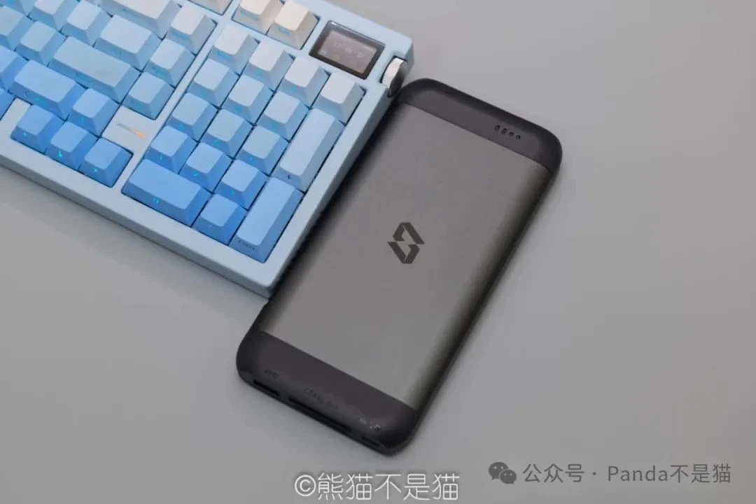 随身NAS能干啥？解锁便捷存储的真正潜力，极空间T2S使用体验 - 哔哩哔哩