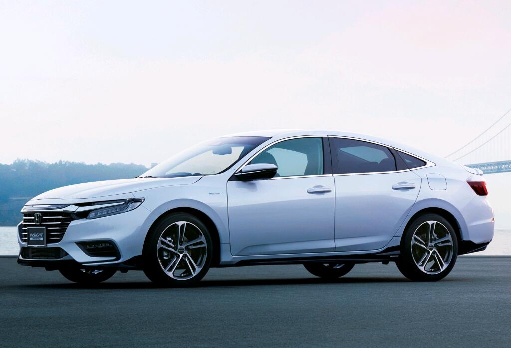 「焕然一新」本田第三代Insight(ZE4) - 哔哩哔哩