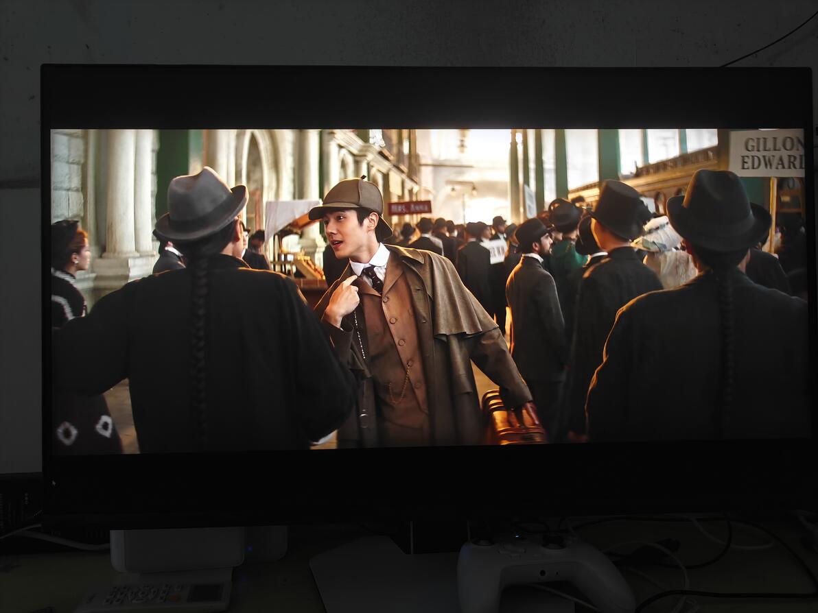 雷鸟32U8简单评测 - 哔哩哔哩