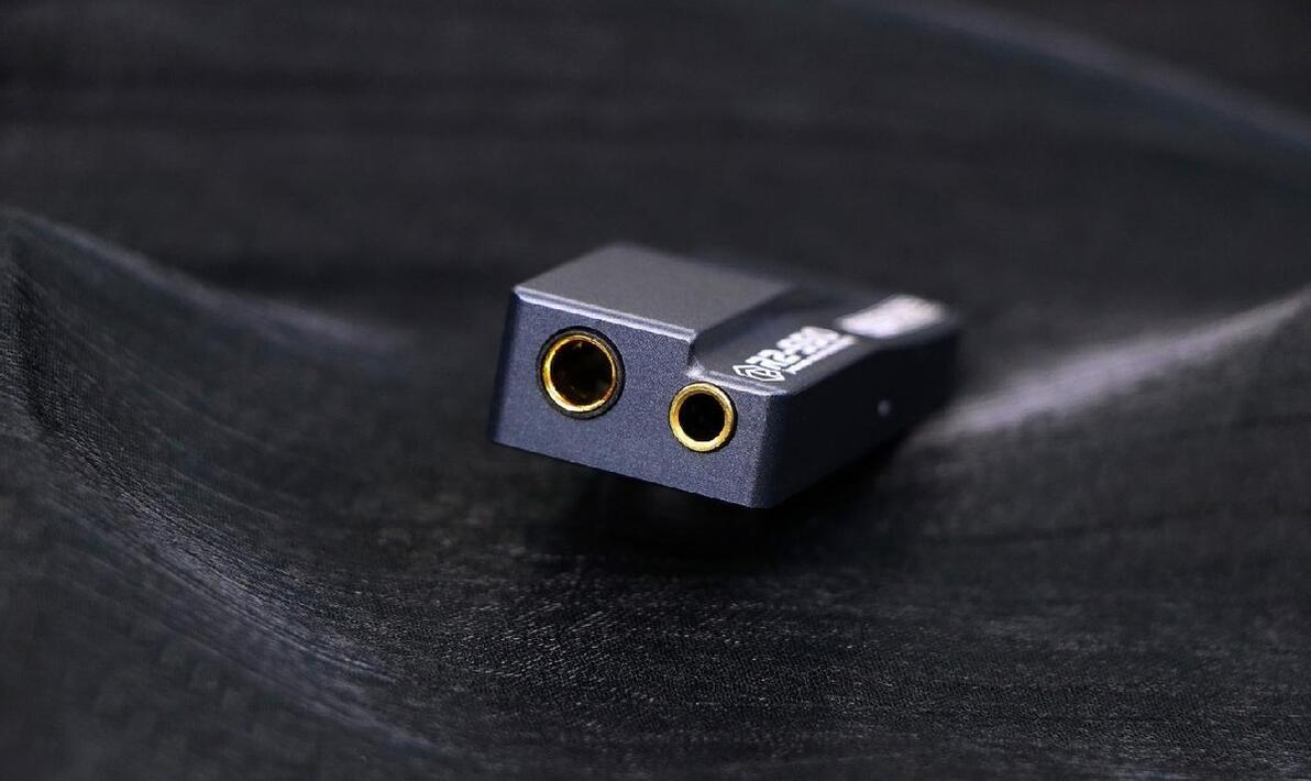 低预算烧友的高声价比手机HiFi解码耳放 ，聊聊弱水时砂RZ-550 - 哔哩哔哩