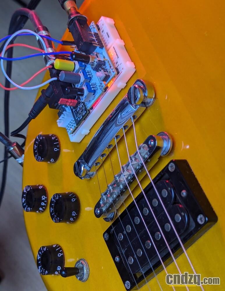 MICRORACK 推出便携式合成器 Kickstarter - 哔哩哔哩