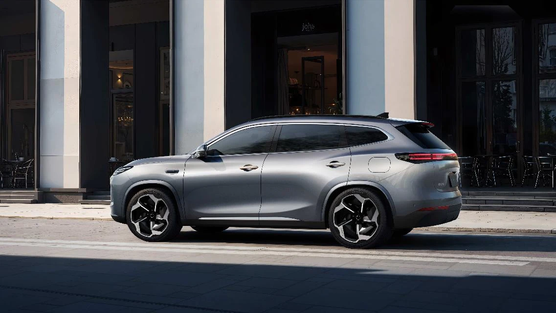 年度最强对决！星途ET5和尚界H5同台“互砍”，谁能活到最后？ - 哔哩哔哩