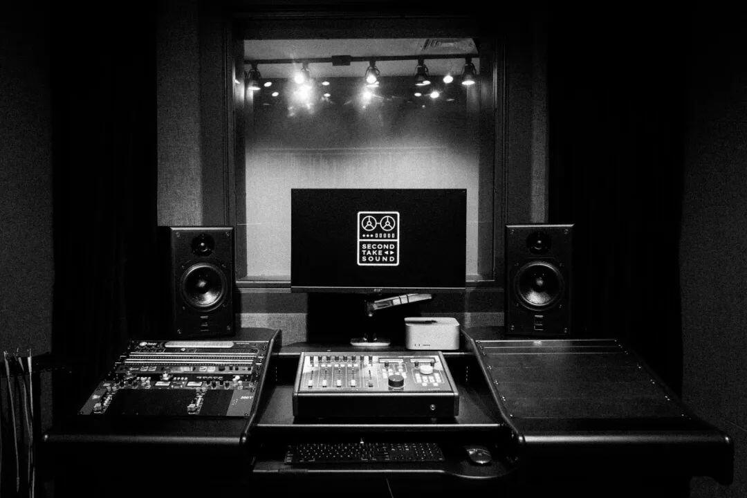 音乐之都的传奇密码：曼哈顿SECOND TAKE SOUND工作室中的Rupert Neve Designs 5060 - 哔哩哔哩