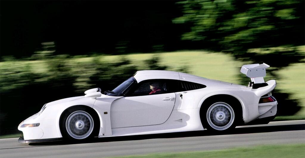 「真神降临」保时捷911 GT1 - 哔哩哔哩