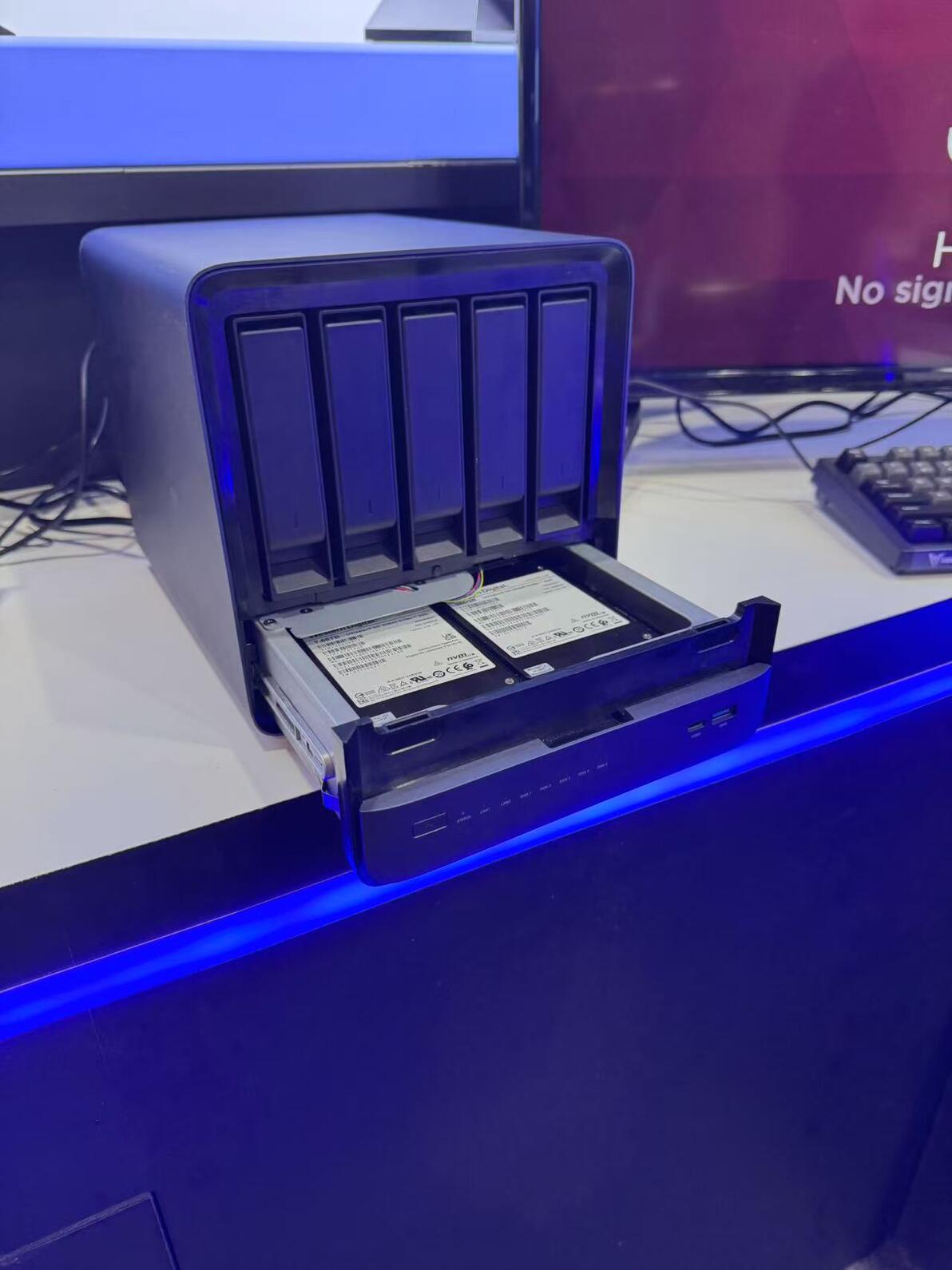 CES2025：铭凡展示今年新品：AI PC、NAS、扩展坞、MS-A2！ - 哔哩哔哩