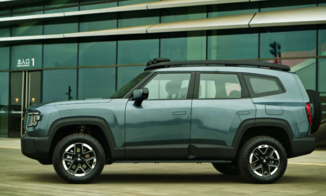 深蓝G318：硬派SUV的革命者？详解动力、通过性及品质 - 哔哩哔哩