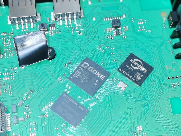 【图拉丁】海信IP501H基础型IPTV网络机顶盒拆解（国科微6323） - 哔哩哔哩