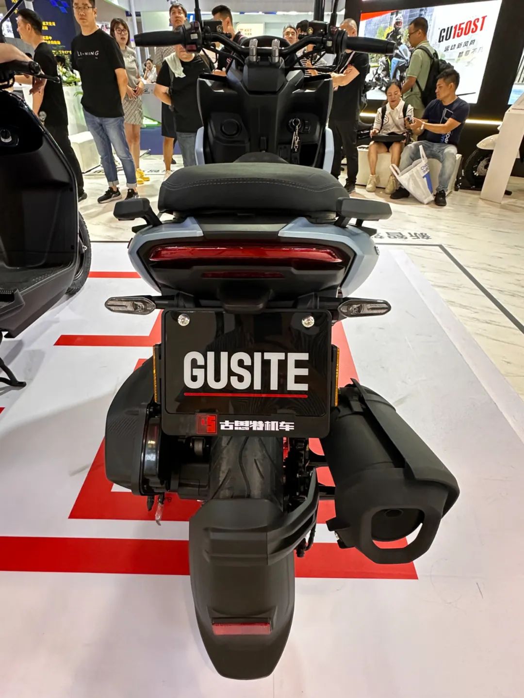 古思特亮相四款科幻踏板，GU150ST/GT、GU250GT、125RT - 哔哩哔哩