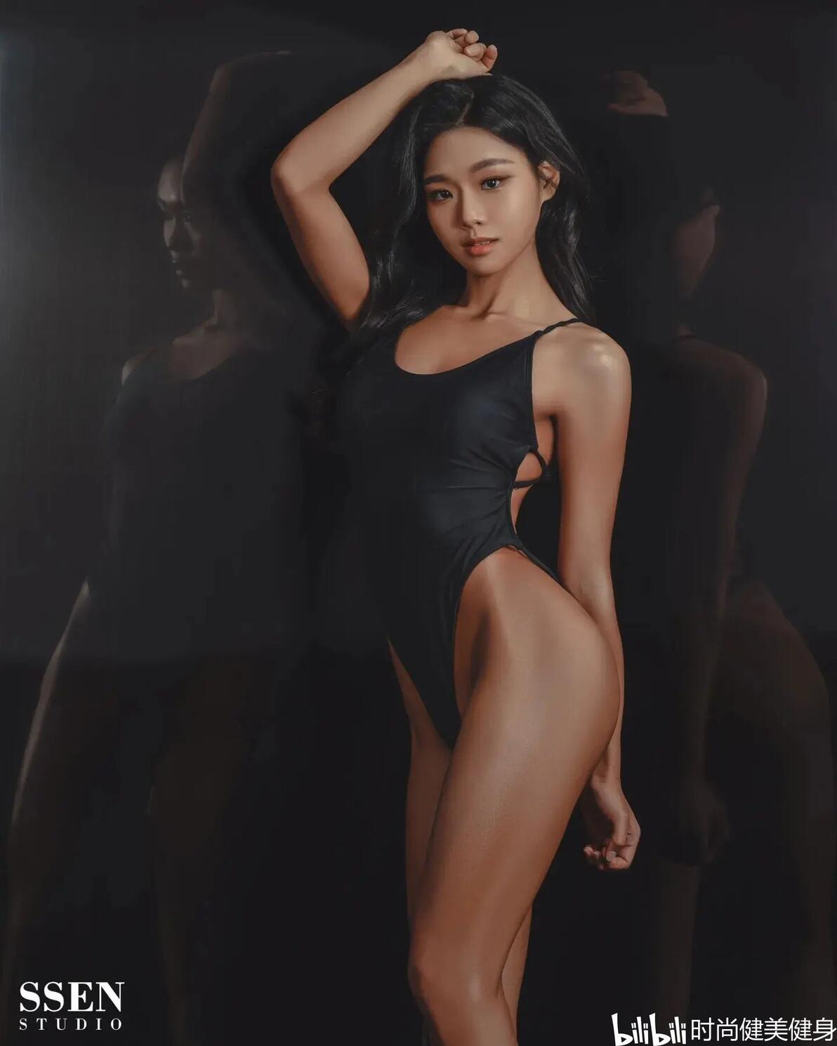 ssen studio的性感健身尤物写真！自然形态时期的肌肉美女！ - 哔哩哔哩
