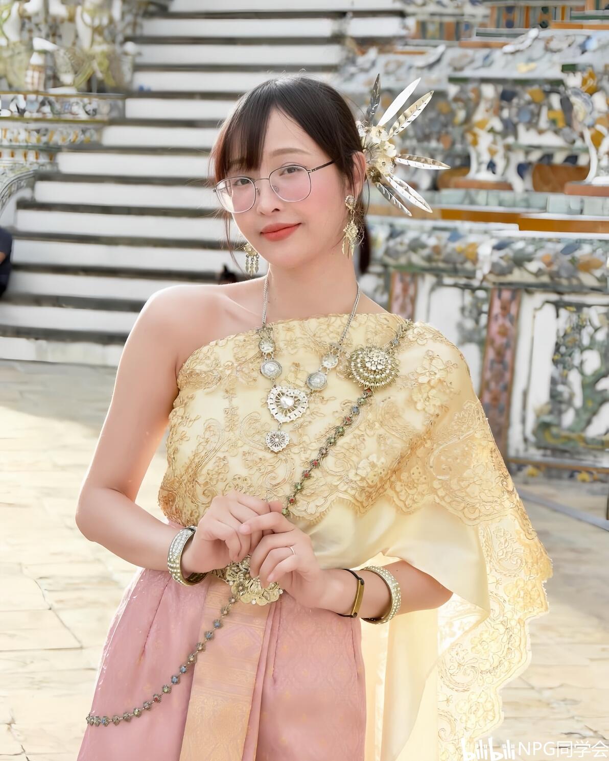 Deerlong| 泰国头部OF创作也曾是迪斯尼在逃公主 - 哔哩哔哩