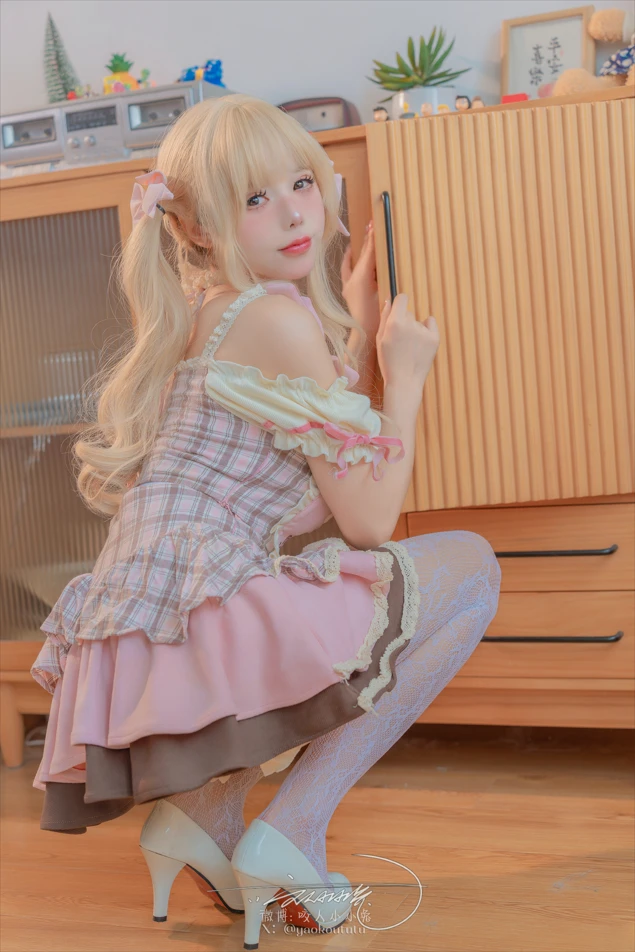 【Cosplay图集精选】咬一口兔娘3月作品『居家甜妹』76P+1V - 哔哩哔哩