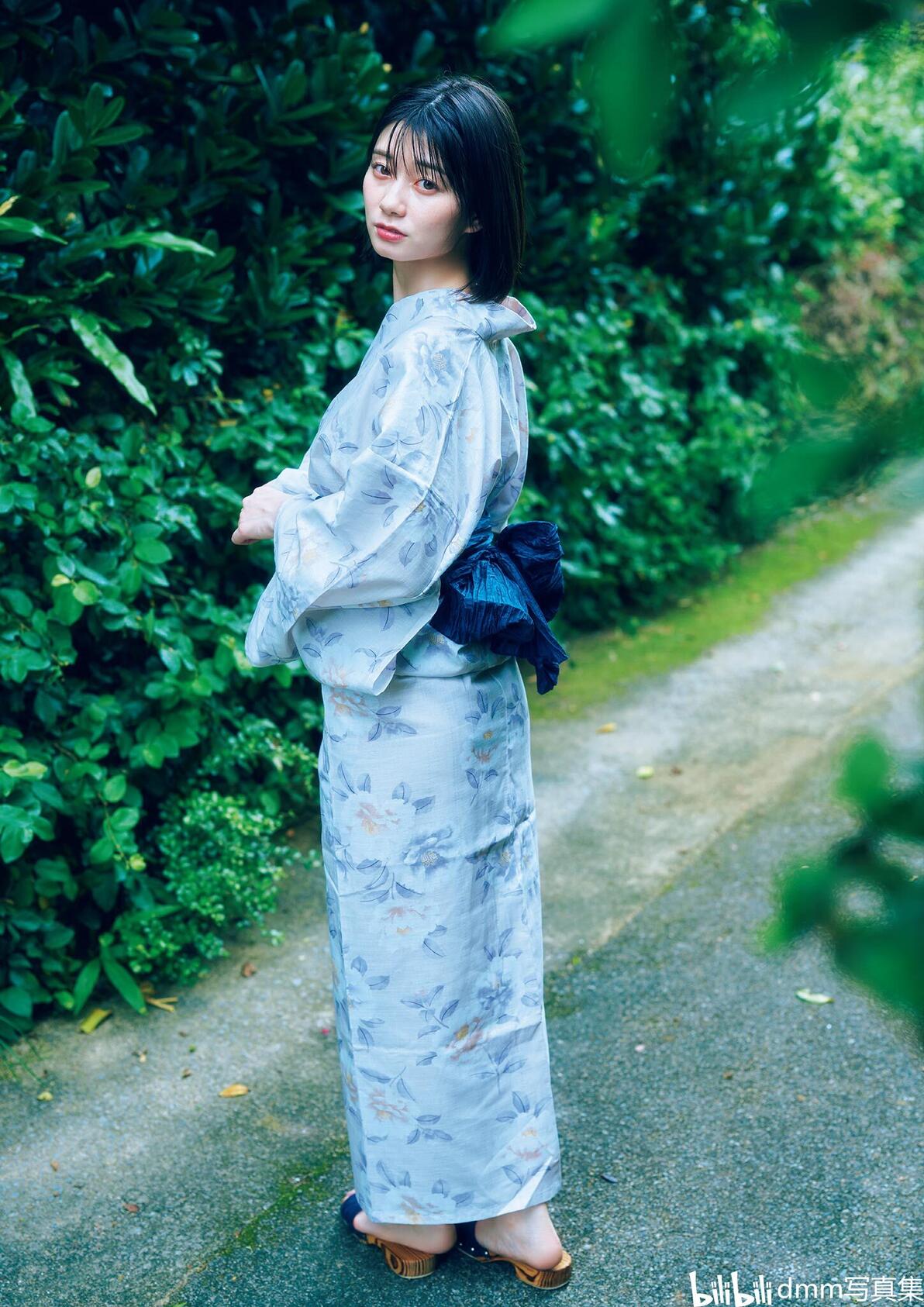 瀬戸環奈1st写真集 emerald - 哔哩哔哩