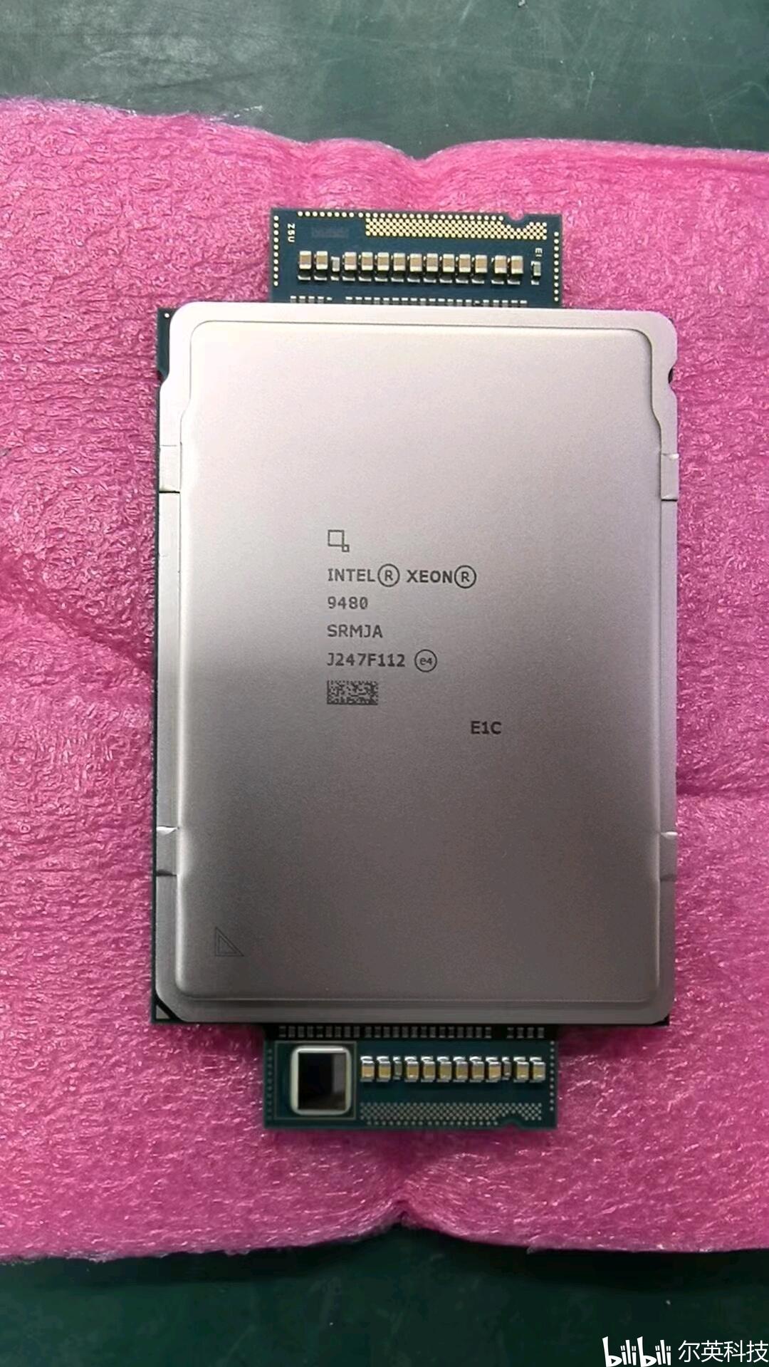 标价$12980近10万人民币的至强 CPU Max 9480 处理器 - 哔哩哔哩